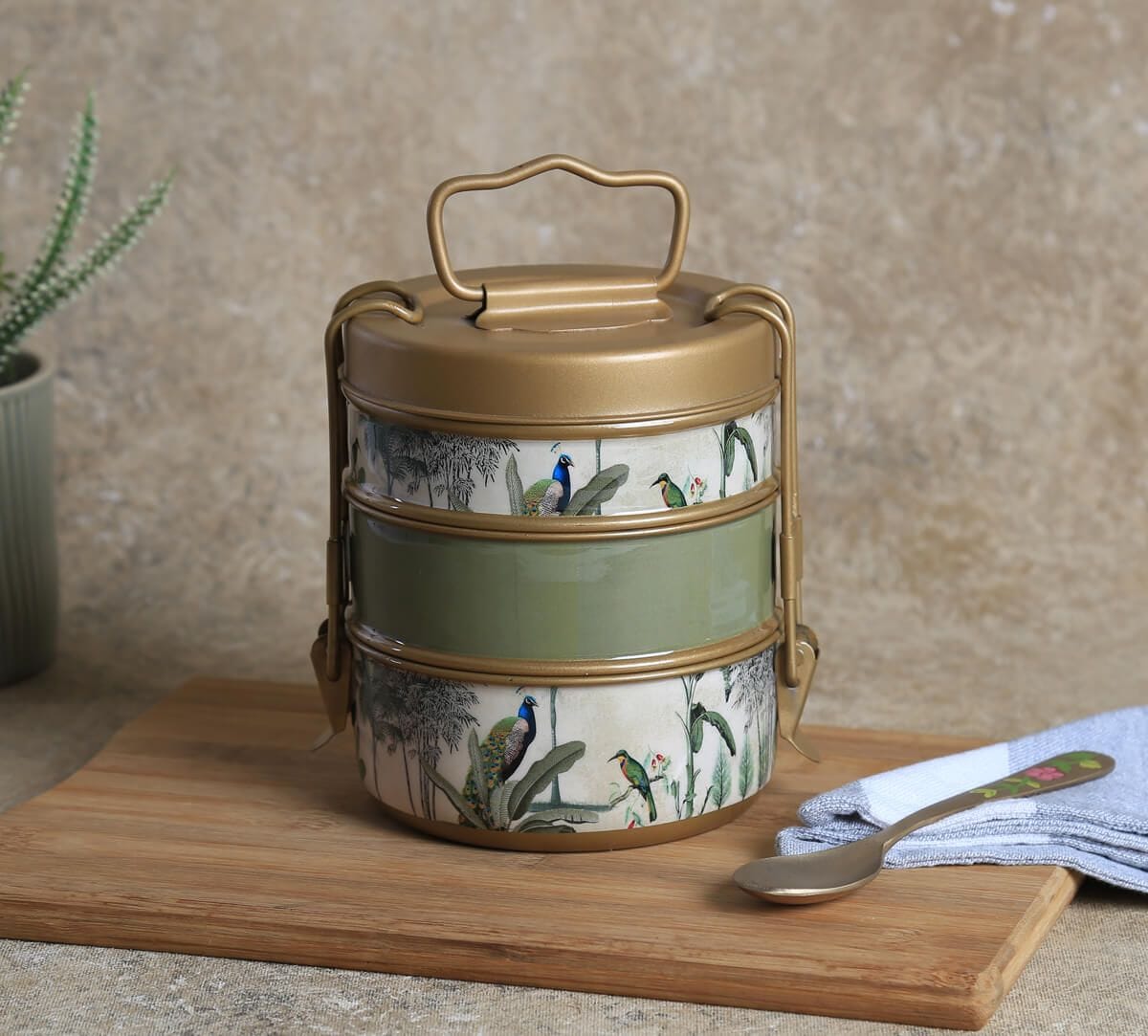 Stay organised and trendy on the go with our lunch box | Peacock Throne ...